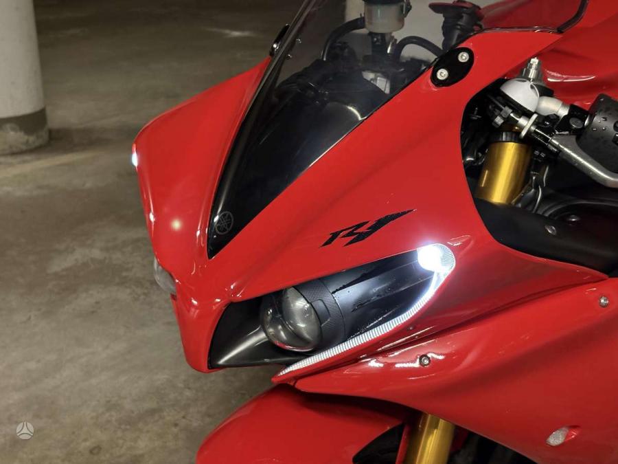 Sarkans Yamaha R1 2013 Rīga, ar dzinēja tilpumu 1.00 L un nobraukumu 33 tūkst. km par 10500 €, foto 14 vietnē AUTOMOTO.COM.LV