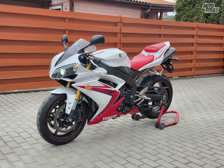 Balts Yamaha R1 2007 Kretinga, ar dzinēja tilpumu 0.00 L un nobraukumu 32 tūkst. km par 5250 €, foto 4 vietnē AUTOMOTO.COM.LV