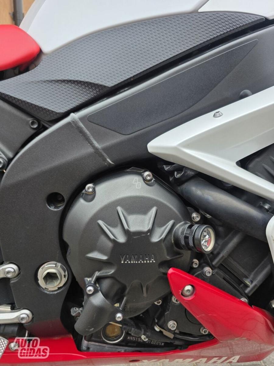 Balts Yamaha R1 2007 Kretinga, ar dzinēja tilpumu 0.00 L un nobraukumu 32 tūkst. km par 5250 €, foto 14 vietnē AUTOMOTO.COM.LV