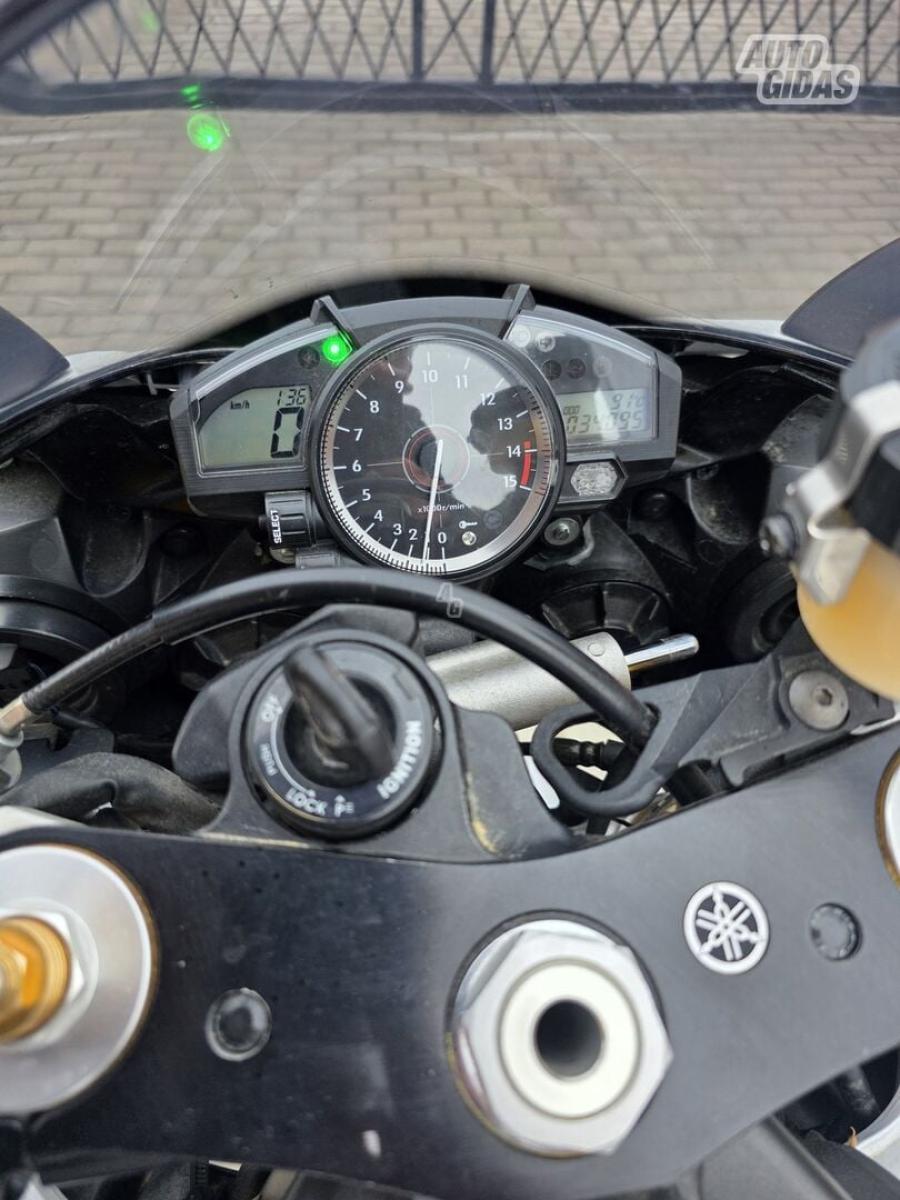 Balts Yamaha R1 2007 Kretinga, ar dzinēja tilpumu 0.00 L un nobraukumu 32 tūkst. km par 5250 €, foto 16 vietnē AUTOMOTO.COM.LV