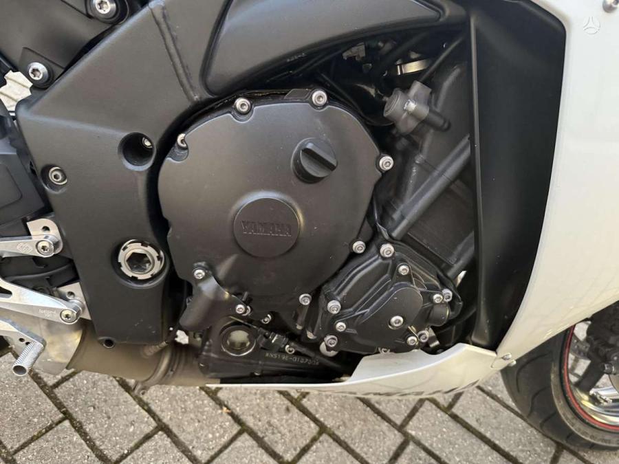 Balts Yamaha R1 2012 Kuršėnai, ar dzinēja tilpumu 1.00 L un nobraukumu 33 tūkst. km par 6600 €, foto 5 vietnē AUTOMOTO.COM.LV