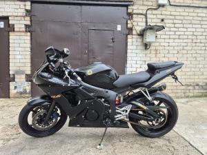 Черный Ямаха R6 2003 в Алитус, объемом двигателя 0.60 л и пробегом 31 тыс. км за 3580 €, фото 6 на AUTOMOTO.COM.LV