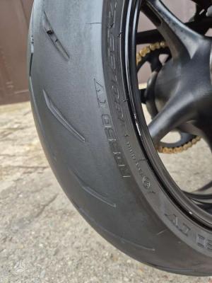 Черный Ямаха R6 2003 в Алитус, объемом двигателя 0.60 л и пробегом 31 тыс. км за 3580 €, фото 15 на AUTOMOTO.COM.LV