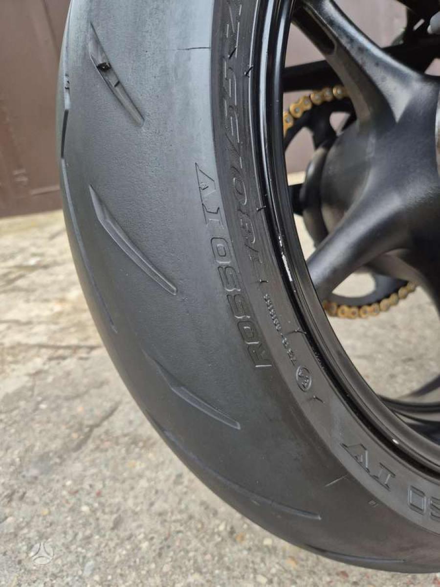 Черный Ямаха R6 2003 в Алитус, объемом двигателя 0.60 л и пробегом 31 тыс. км за 3580 €, фото 15 на AUTOMOTO.COM.LV