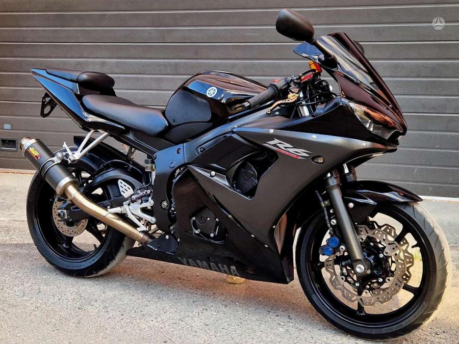 Melns Yamaha R6 2005 Viļņa, ar dzinēja tilpumu 0.60 L un nobraukumu 37 tūkst. km par 3650 €, foto 1 vietnē AUTOMOTO.COM.LV