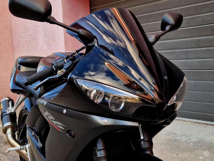 Melns Yamaha R6 2005 Viļņa, ar dzinēja tilpumu 0.60 L un nobraukumu 37 tūkst. km par 3650 €, foto 8 vietnē AUTOMOTO.COM.LV