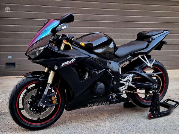 Черный Ямаха R6 2005 в Вильнюс, объемом двигателя 0.60 л и пробегом 45 тыс. км за 3950 €, фото 3 на AUTOMOTO.COM.LV