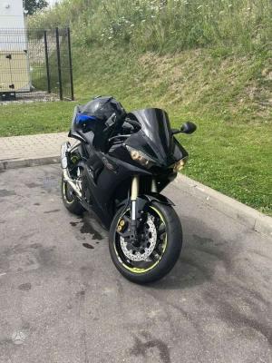 Black Yamaha R6 2005 in Vilnius, with an engine capacity of 0.60 L and mileage of 30 thousand km for 2700 €, photo  on AUTOMOTO.COM.LV