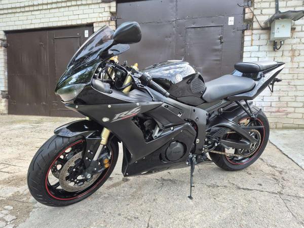 Черный Ямаха R6 2006 в Алитус, объемом двигателя 0.60 л и пробегом 36 тыс. км за 3780 €, фото 2 на AUTOMOTO.COM.LV