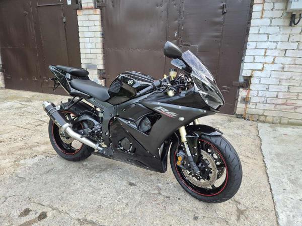 Черный Ямаха R6 2006 в Алитус, объемом двигателя 0.60 л и пробегом 36 тыс. км за 3780 €, фото 3 на AUTOMOTO.COM.LV