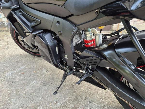 Черный Ямаха R6 2006 в Алитус, объемом двигателя 0.60 л и пробегом 36 тыс. км за 3780 €, фото 9 на AUTOMOTO.COM.LV