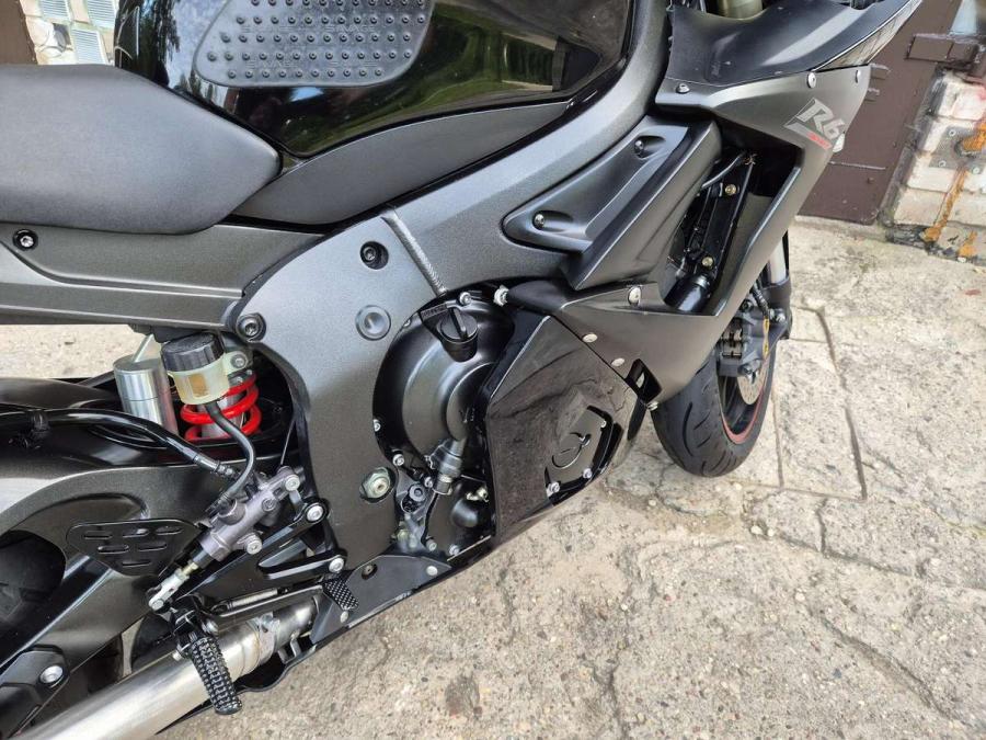 Черный Ямаха R6 2006 в Алитус, объемом двигателя 0.60 л и пробегом 36 тыс. км за 3780 €, фото 11 на AUTOMOTO.COM.LV