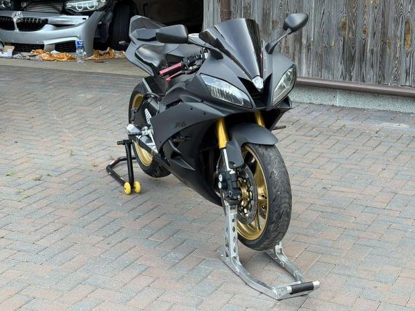 Черный Ямаха R6 2007 в Аникщяй, объемом двигателя 0.60 л и пробегом 38 тыс. км за 4500 €, фото 1 на AUTOMOTO.COM.LV