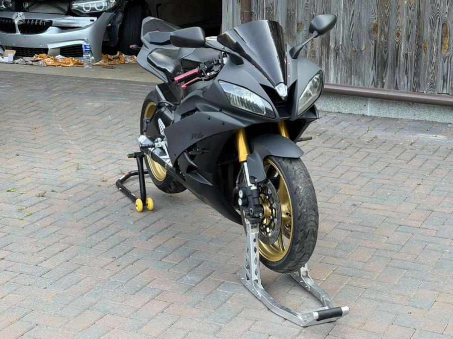 Черный Ямаха R6 2007 в Аникщяй, объемом двигателя 0.60 л и пробегом 38 тыс. км за 4500 €, фото 1 на AUTOMOTO.COM.LV