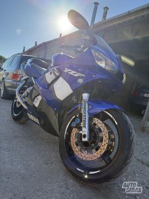 Blue Yamaha R6 2000 in Vilnius, with an engine capacity of 0.60 L and mileage of 34 thousand km for 1950 €, photo 4 on AUTOMOTO.COM.LV