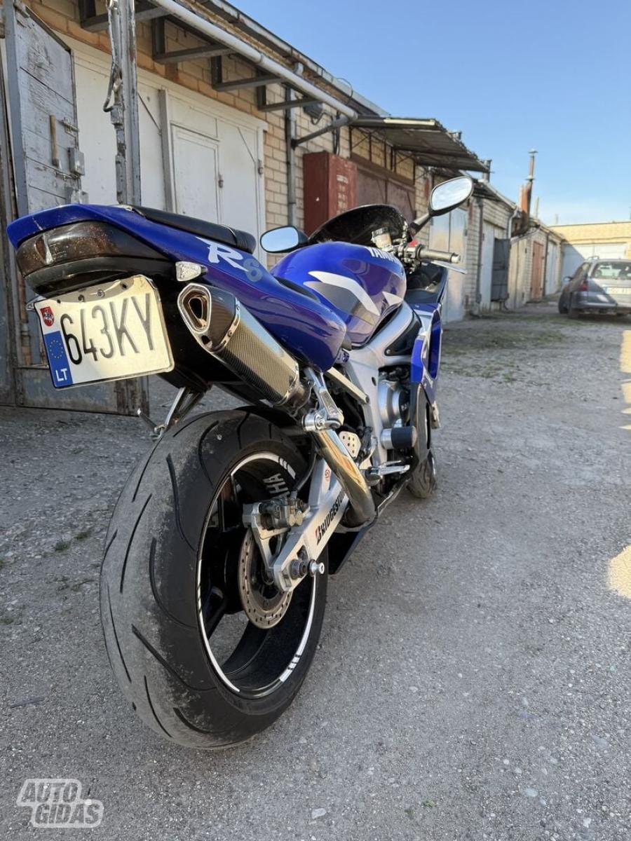 Blue Yamaha R6 2000 in Vilnius, with an engine capacity of 0.60 L and mileage of 34 thousand km for 1950 €, photo 5 on AUTOMOTO.COM.LV
