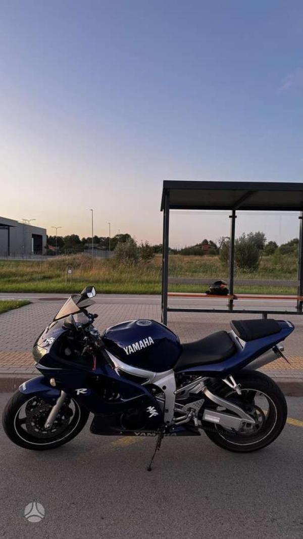 Zils Yamaha R6 2000 Šauļi, ar dzinēja tilpumu 0.60 L un nobraukumu 48 tūkst. km par 1680 €, foto 2 vietnē AUTOMOTO.COM.LV