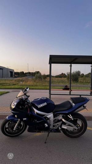 Zils Yamaha R6 2000 Šauļi, ar dzinēja tilpumu 0.60 L un nobraukumu 48 tūkst. km par 1680 €, foto 3 vietnē AUTOMOTO.COM.LV