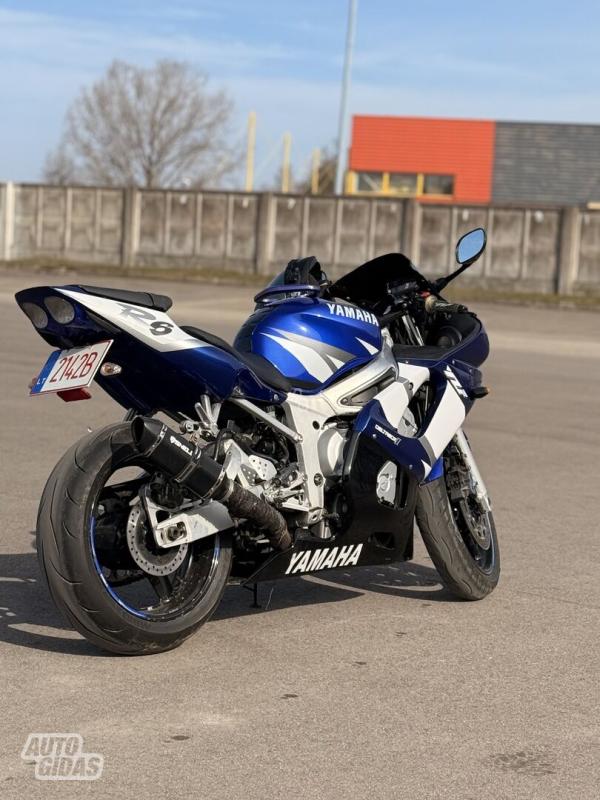 Zils Yamaha R6 2002 Mažeikiai, ar dzinēja tilpumu 0.60 L un nobraukumu 29 tūkst. km par 2900 €, foto 1 vietnē AUTOMOTO.COM.LV