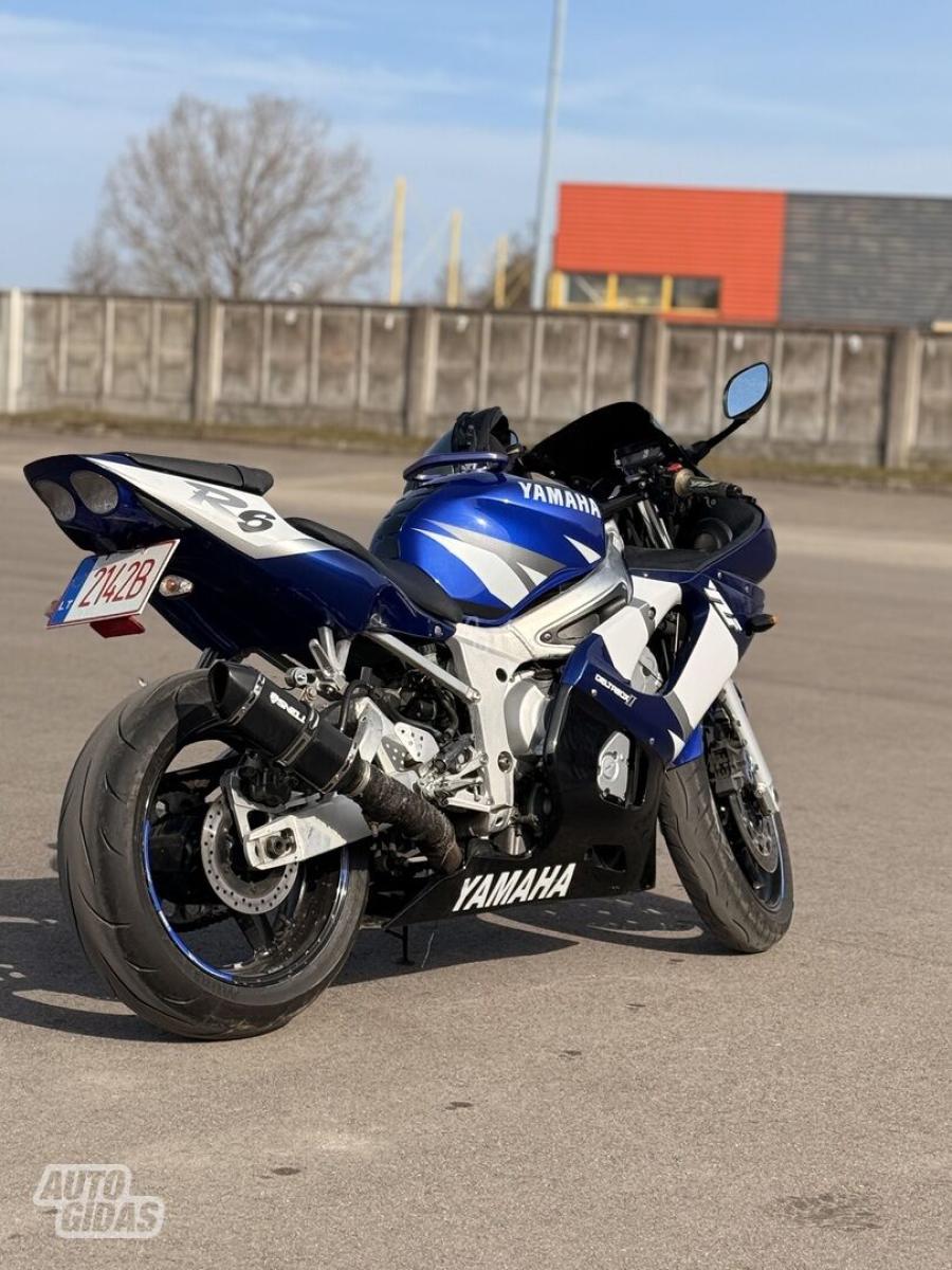 Blue Yamaha R6 2002 in Mazeikiai, with an engine capacity of 0.60 L and mileage of 29 thousand km for 2900 €, photo 1 on AUTOMOTO.COM.LV
