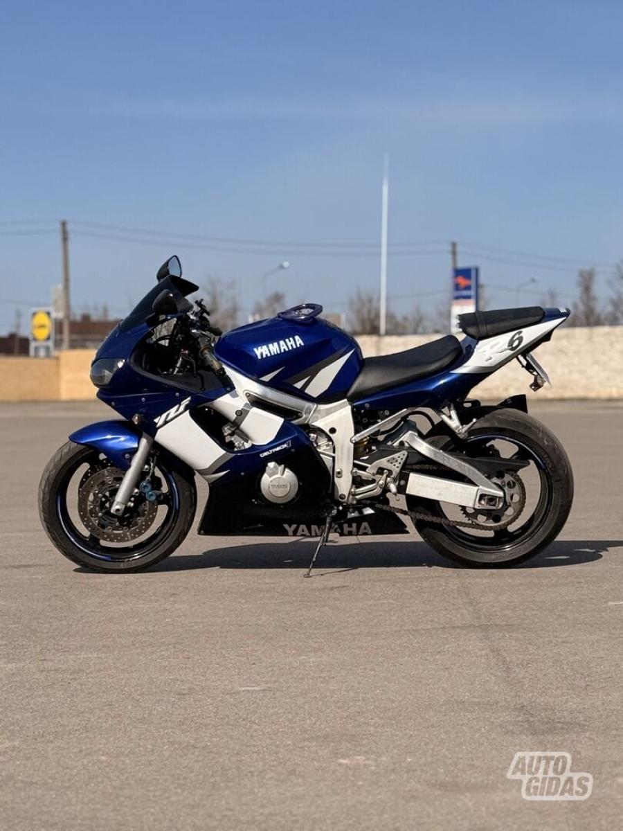 Blue Yamaha R6 2002 in Mazeikiai, with an engine capacity of 0.60 L and mileage of 29 thousand km for 2900 €, photo 5 on AUTOMOTO.COM.LV