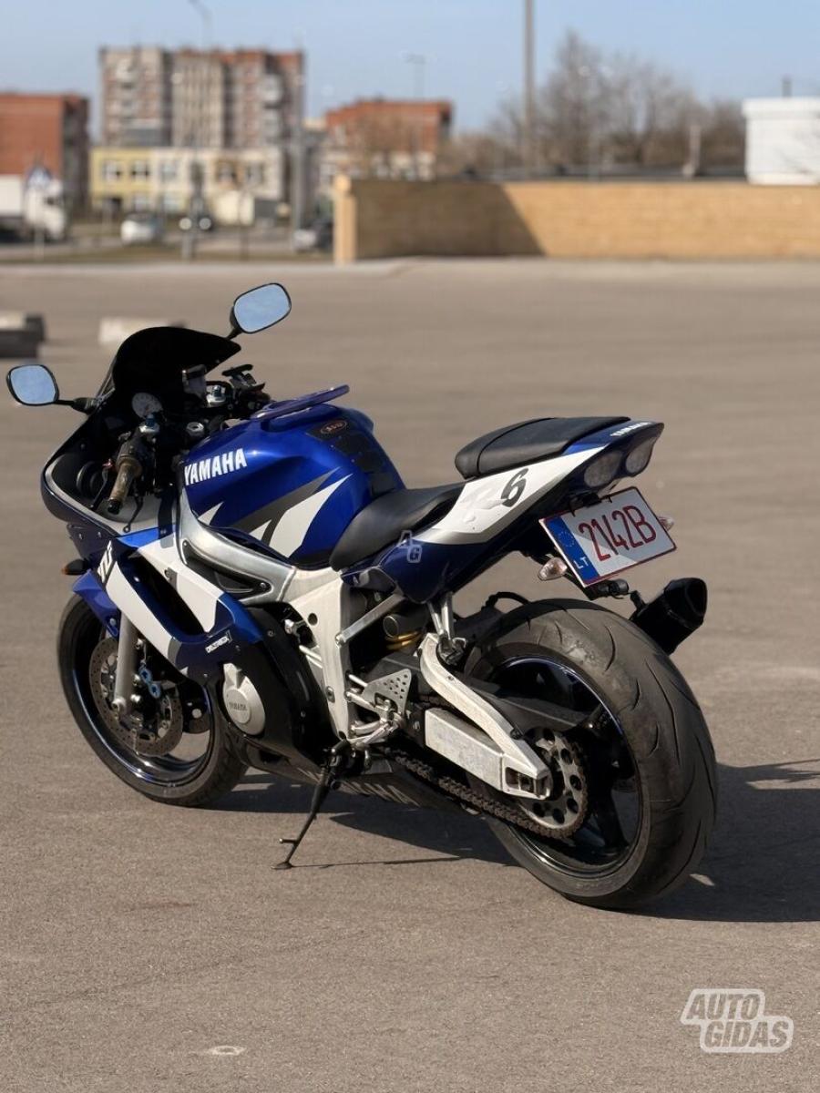 Blue Yamaha R6 2002 in Mazeikiai, with an engine capacity of 0.60 L and mileage of 29 thousand km for 2900 €, photo 6 on AUTOMOTO.COM.LV