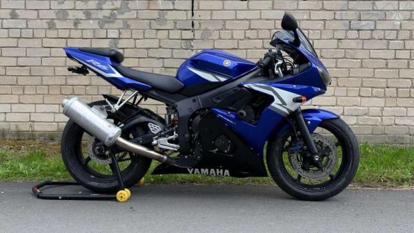 Blue Yamaha R6 2003 in Klaipeda, with an engine capacity of 0.60 L and mileage of 28 thousand km for 3500 €, photo 1 on AUTOMOTO.COM.LV