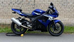 Blue Yamaha R6 2003 in Klaipeda, with an engine capacity of 0.60 L and mileage of 28 thousand km for 3500 €, photo  on AUTOMOTO.COM.LV