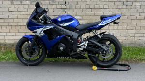 Blue Yamaha R6 2003 in Klaipeda, with an engine capacity of 0.60 L and mileage of 28 thousand km for 3500 €, photo 3 on AUTOMOTO.COM.LV