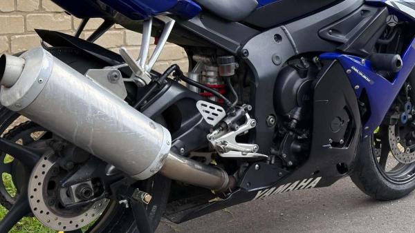 Blue Yamaha R6 2003 in Klaipeda, with an engine capacity of 0.60 L and mileage of 28 thousand km for 3500 €, photo 7 on AUTOMOTO.COM.LV