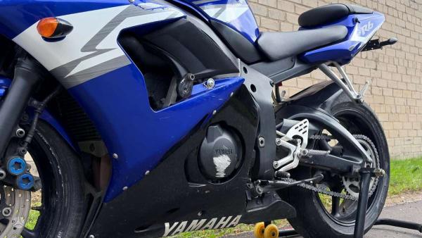 Blue Yamaha R6 2003 in Klaipeda, with an engine capacity of 0.60 L and mileage of 28 thousand km for 3500 €, photo 8 on AUTOMOTO.COM.LV