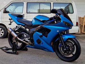 Blue Yamaha R6 2003 in Vilnius, with an engine capacity of 0.60 L and mileage of 33 thousand km for 3650 €, photo  on AUTOMOTO.COM.LV