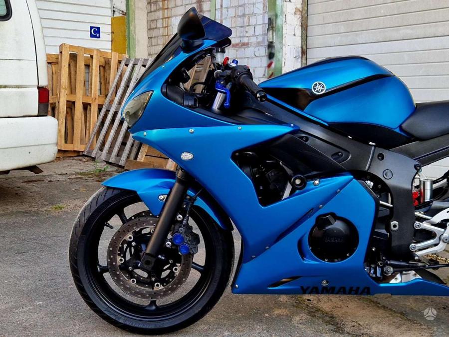 Blue Yamaha R6 2003 in Vilnius, with an engine capacity of 0.60 L and mileage of 33 thousand km for 3650 €, photo 9 on AUTOMOTO.COM.LV