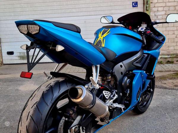 Zils Yamaha R6 2003 Viļņa, ar dzinēja tilpumu 0.60 L un nobraukumu 33 tūkst. km par 3650 €, foto 10 vietnē AUTOMOTO.COM.LV