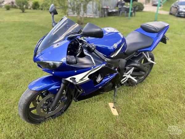 Синий Ямаха R6 2004 в Плунге, объемом двигателя 0.60 л и пробегом 34 тыс. км за 3200 €, фото 4 на AUTOMOTO.COM.LV