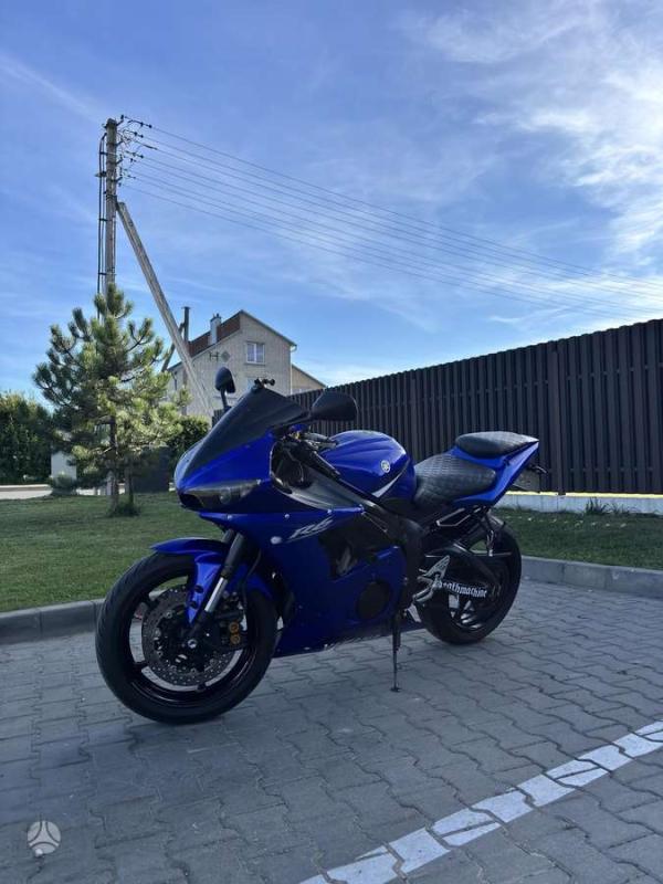 Blue Yamaha R6 2005 in Kretinga, with an engine capacity of 0.60 L and mileage of 36 thousand km for 3750 €, photo 2 on AUTOMOTO.COM.LV