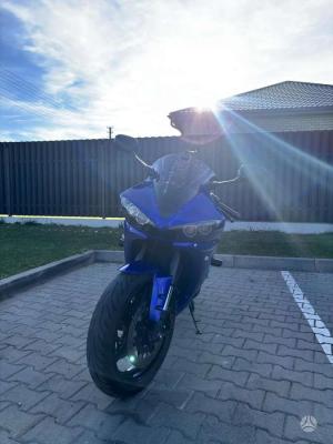 Blue Yamaha R6 2005 in Kretinga, with an engine capacity of 0.60 L and mileage of 36 thousand km for 3750 €, photo 4 on AUTOMOTO.COM.LV