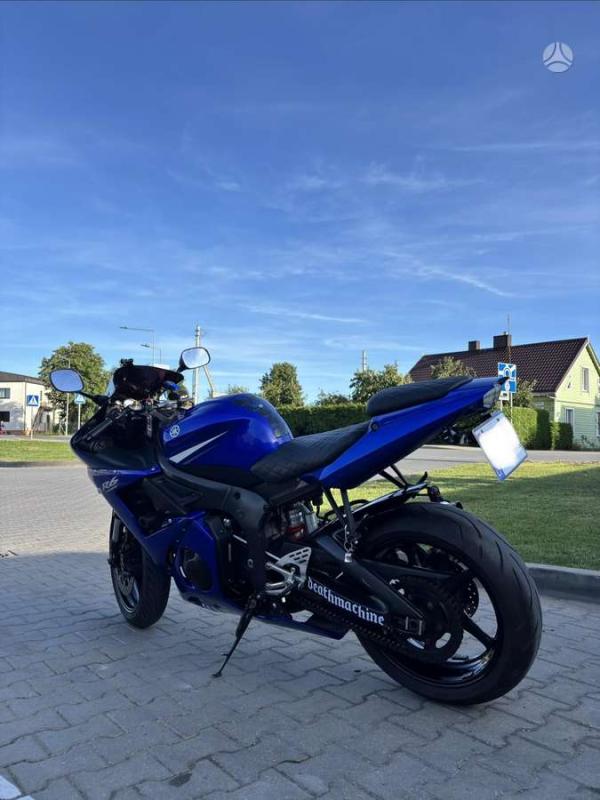 Blue Yamaha R6 2005 in Kretinga, with an engine capacity of 0.60 L and mileage of 36 thousand km for 3750 €, photo 5 on AUTOMOTO.COM.LV