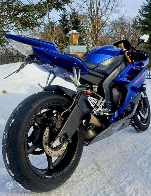 Zils Yamaha R6 2006 Pasvalys, ar dzinēja tilpumu 0.60 L un nobraukumu 33 tūkst. km par 5350 €, foto 6 vietnē AUTOMOTO.COM.LV