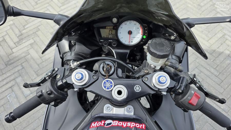 Grey Yamaha R6 2003 in Kaunas, with an engine capacity of 0.00 L and mileage of 31 thousand km for 3200 €, photo 9 on AUTOMOTO.COM.LV