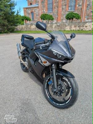 Grey Yamaha R6 2004 in Kaunas, with an engine capacity of 0.60 L and mileage of 55 thousand km for 3100 €, photo  on AUTOMOTO.COM.LV