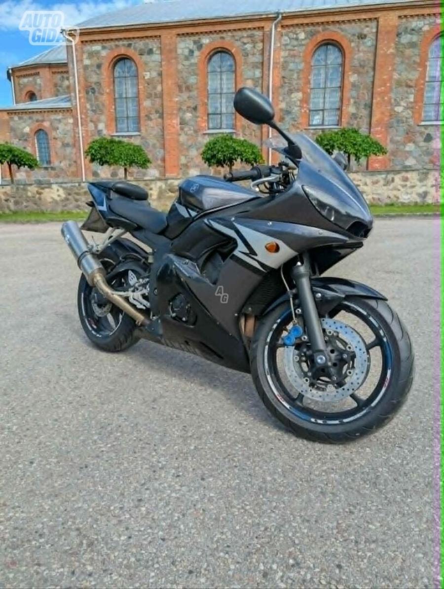 Grey Yamaha R6 2004 in Kaunas, with an engine capacity of 0.60 L and mileage of 55 thousand km for 3100 €, photo 3 on AUTOMOTO.COM.LV