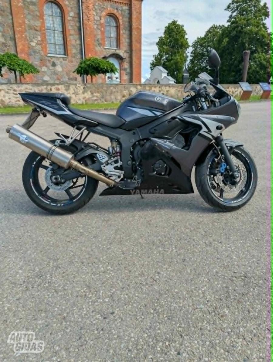 Grey Yamaha R6 2004 in Kaunas, with an engine capacity of 0.60 L and mileage of 55 thousand km for 3100 €, photo 4 on AUTOMOTO.COM.LV