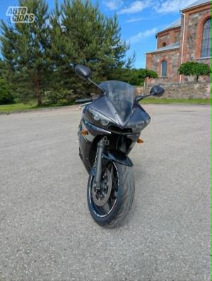 Grey Yamaha R6 2004 in Kaunas, with an engine capacity of 0.60 L and mileage of 55 thousand km for 3100 €, photo 7 on AUTOMOTO.COM.LV