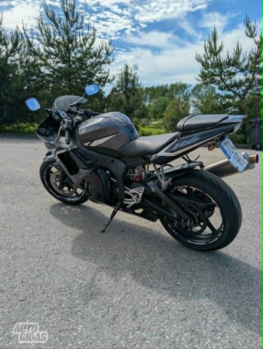 Grey Yamaha R6 2004 in Kaunas, with an engine capacity of 0.60 L and mileage of 55 thousand km for 3100 €, photo 10 on AUTOMOTO.COM.LV