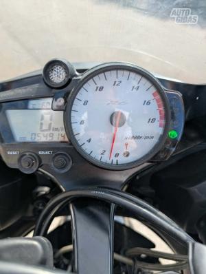Grey Yamaha R6 2004 in Kaunas, with an engine capacity of 0.60 L and mileage of 55 thousand km for 3100 €, photo 12 on AUTOMOTO.COM.LV