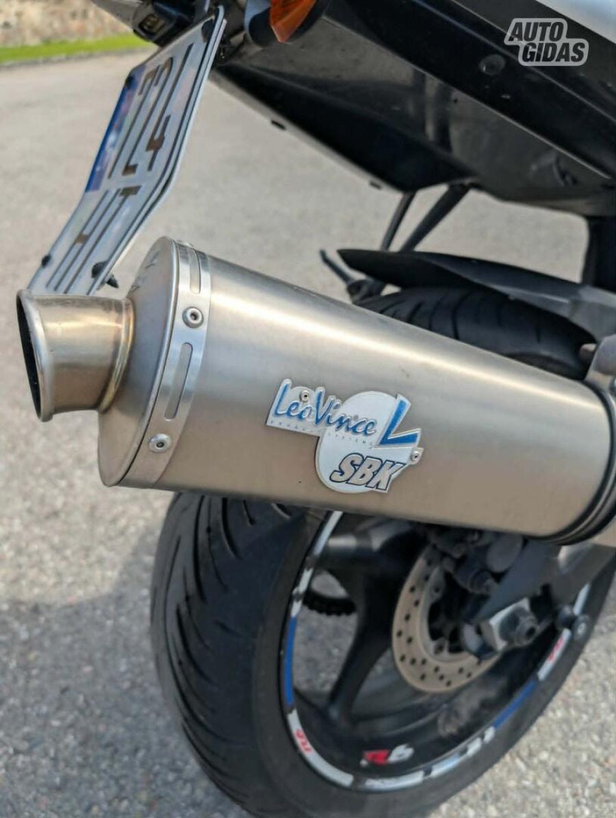Grey Yamaha R6 2004 in Kaunas, with an engine capacity of 0.60 L and mileage of 55 thousand km for 3100 €, photo 13 on AUTOMOTO.COM.LV