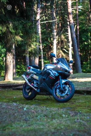 Grey Yamaha R6 2005 in Alytus, with an engine capacity of 0.60 L and mileage of 39 thousand km for 3800 €, photo  on AUTOMOTO.COM.LV