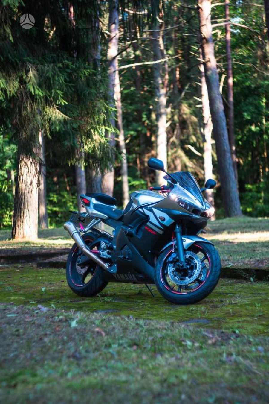 Grey Yamaha R6 2005 in Alytus, with an engine capacity of 0.60 L and mileage of 39 thousand km for 3800 €, photo 1 on AUTOMOTO.COM.LV