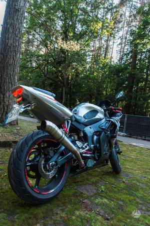 Grey Yamaha R6 2005 in Alytus, with an engine capacity of 0.60 L and mileage of 39 thousand km for 3800 €, photo 5 on AUTOMOTO.COM.LV